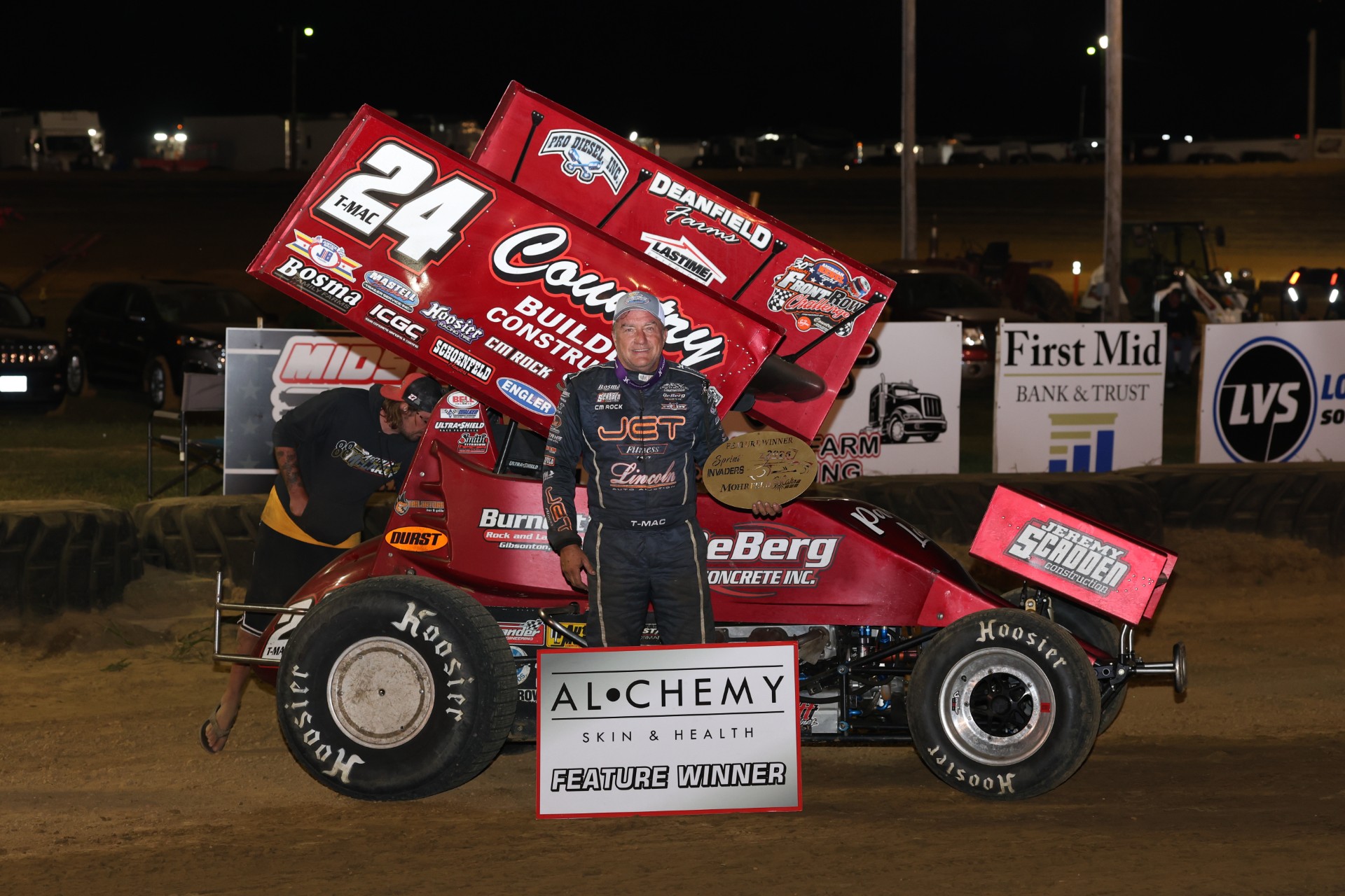 Terry McCarl Tames Spoon River High Banks with Mohrfeld Solar Sprint ...