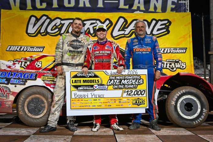 Bobby Pierce Beats Illinois Foes Brandon Sheppard, Dennis Erb Jr. in ...